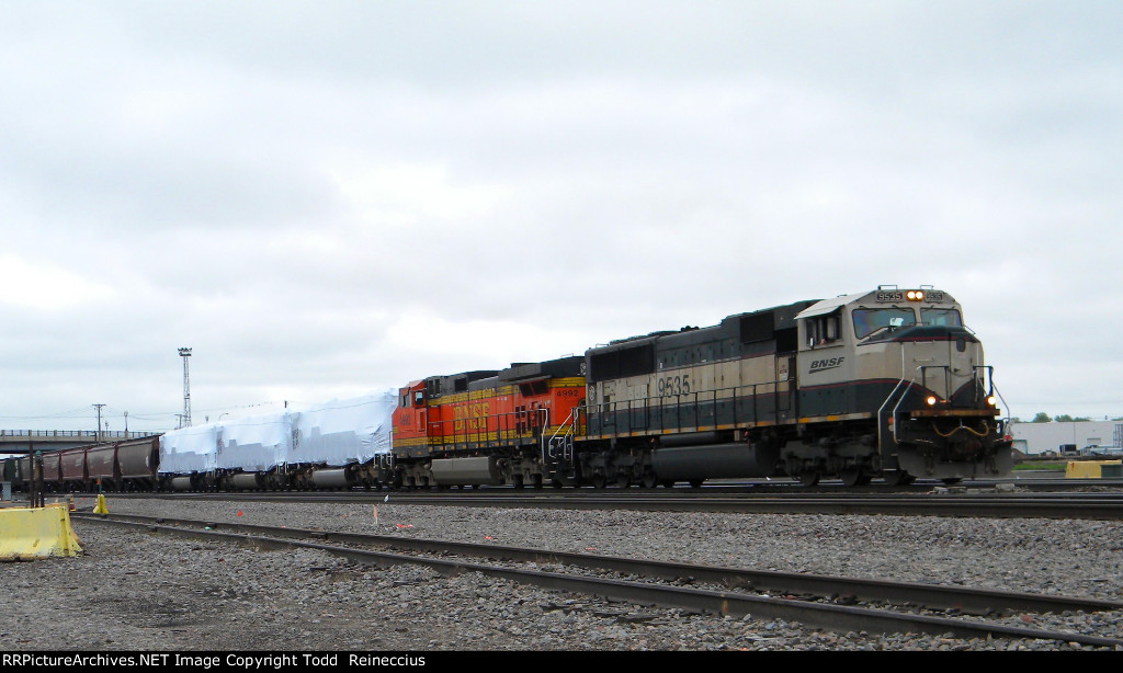 BNSF 9535